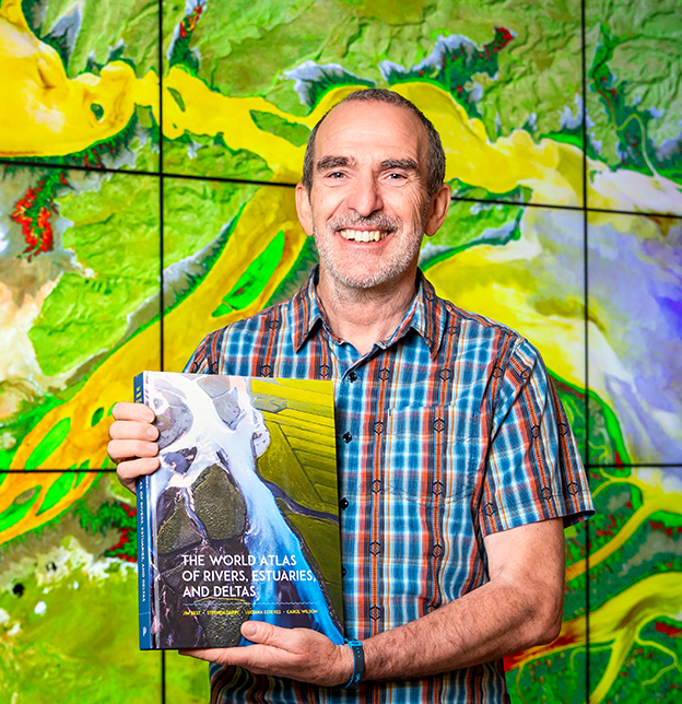 Prof. Jim Best publishes visual atlas of world's rivers and estuaries ...